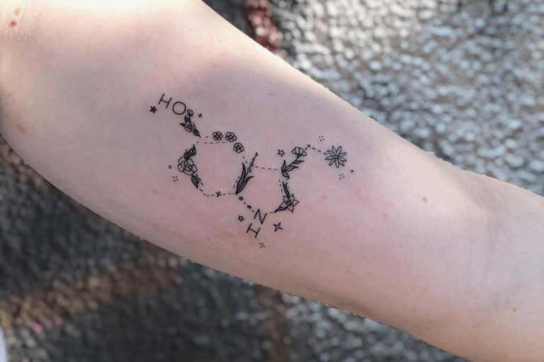 15 Most Unique and Simple Minimalist Tattoo Designs - Top Beauty Magazines