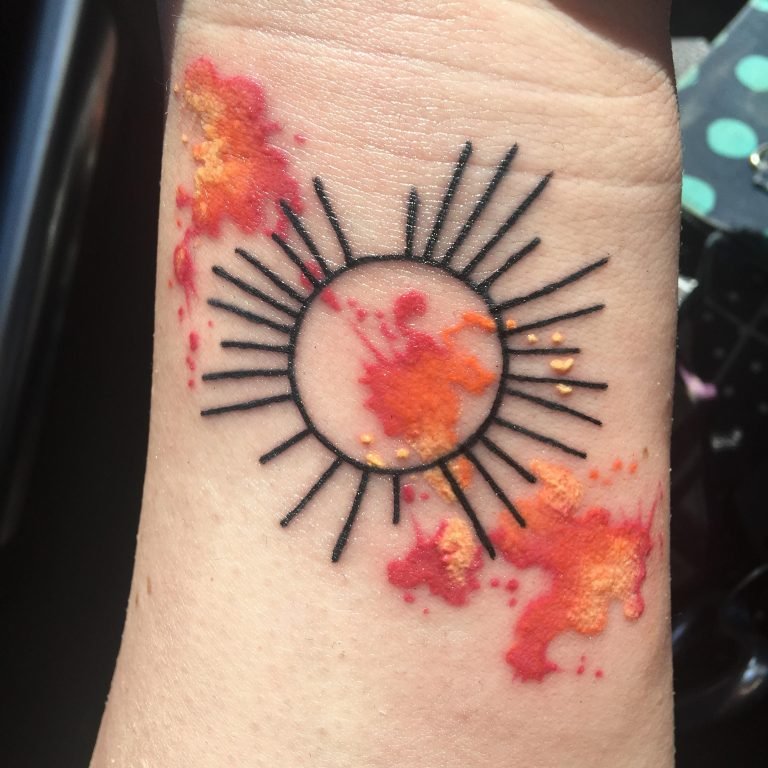 Sun Tattoo Designs -30+ Captivating Ideas- Top Beauty Magazines