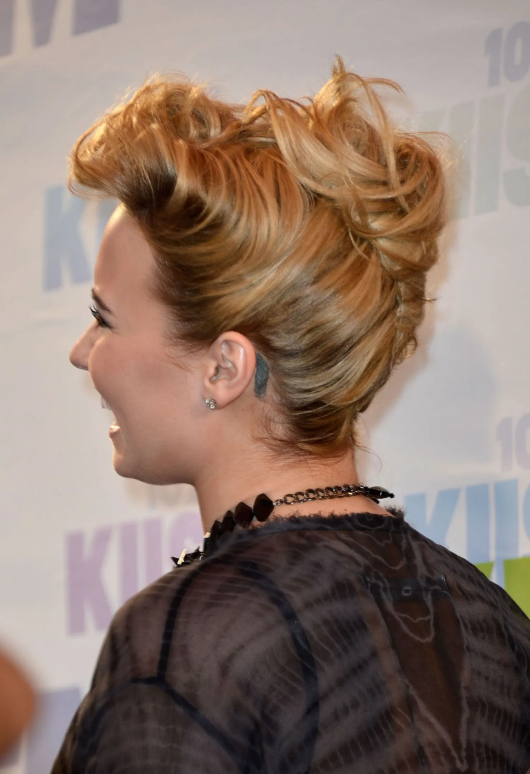 Pompadour Hairstyles for Women- 42 Showstopping Ideas