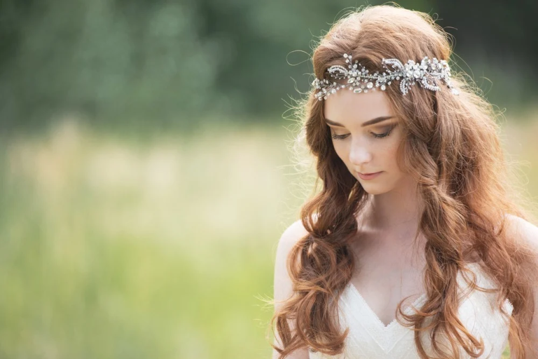 Headband Hairstyles to Keep Your Hair Out of Your Face: 40 Styles