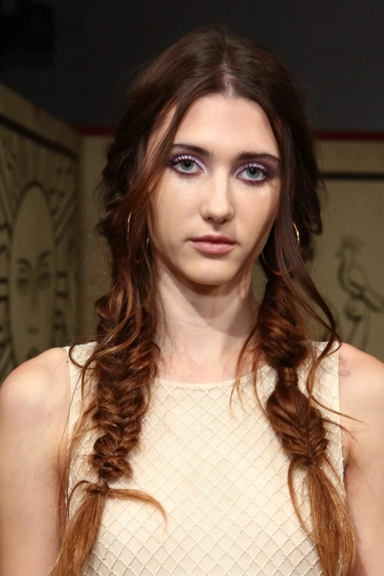 Runway Tresses: 42 Hairstyles for Fashion Week Enthusiasts