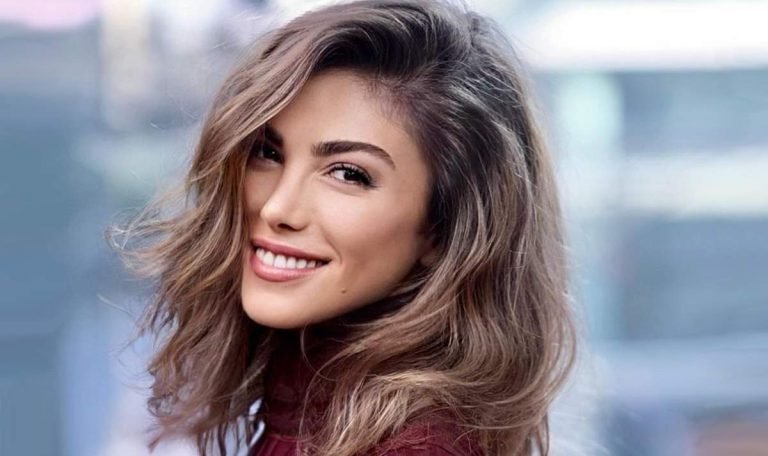 Medium Length Hairstyles: 30 Best Ideas - Top Beauty Magazines