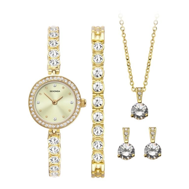 Timeless Wardrobe Essentials- 14 Must Have For Women - Top Beauty Magazines