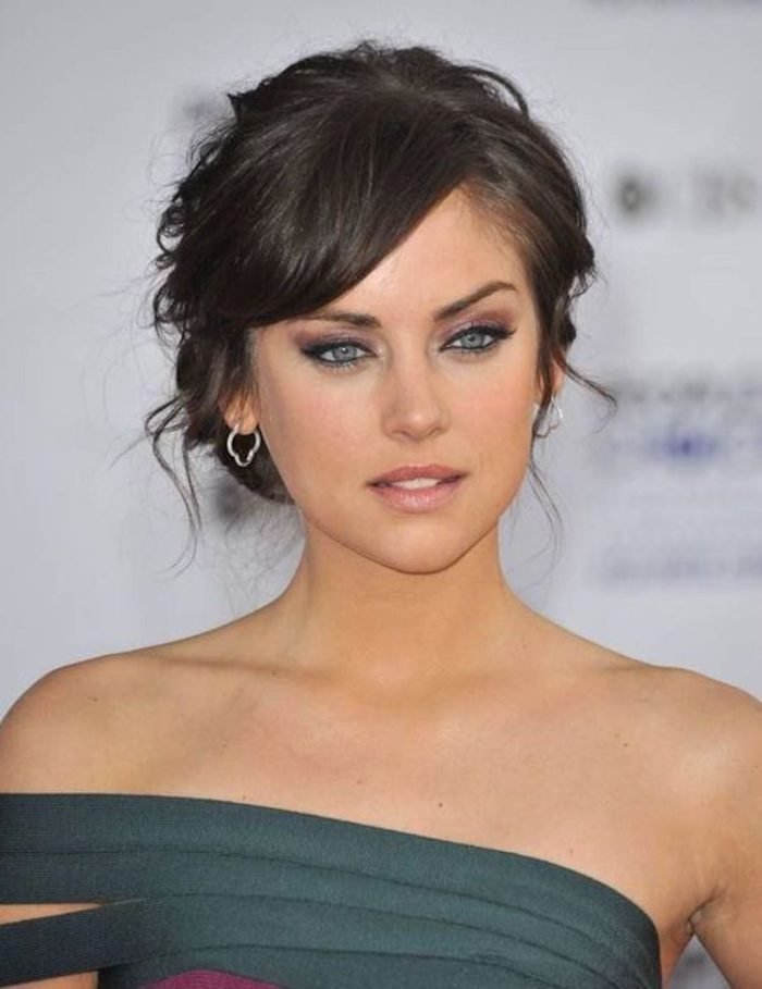 25 Stunning Masquerade Ball Hairstyles