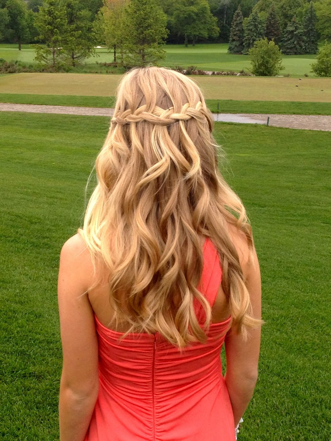 30 Hairstyles for Cheerleaders to Amp Up Your Squad Spirit