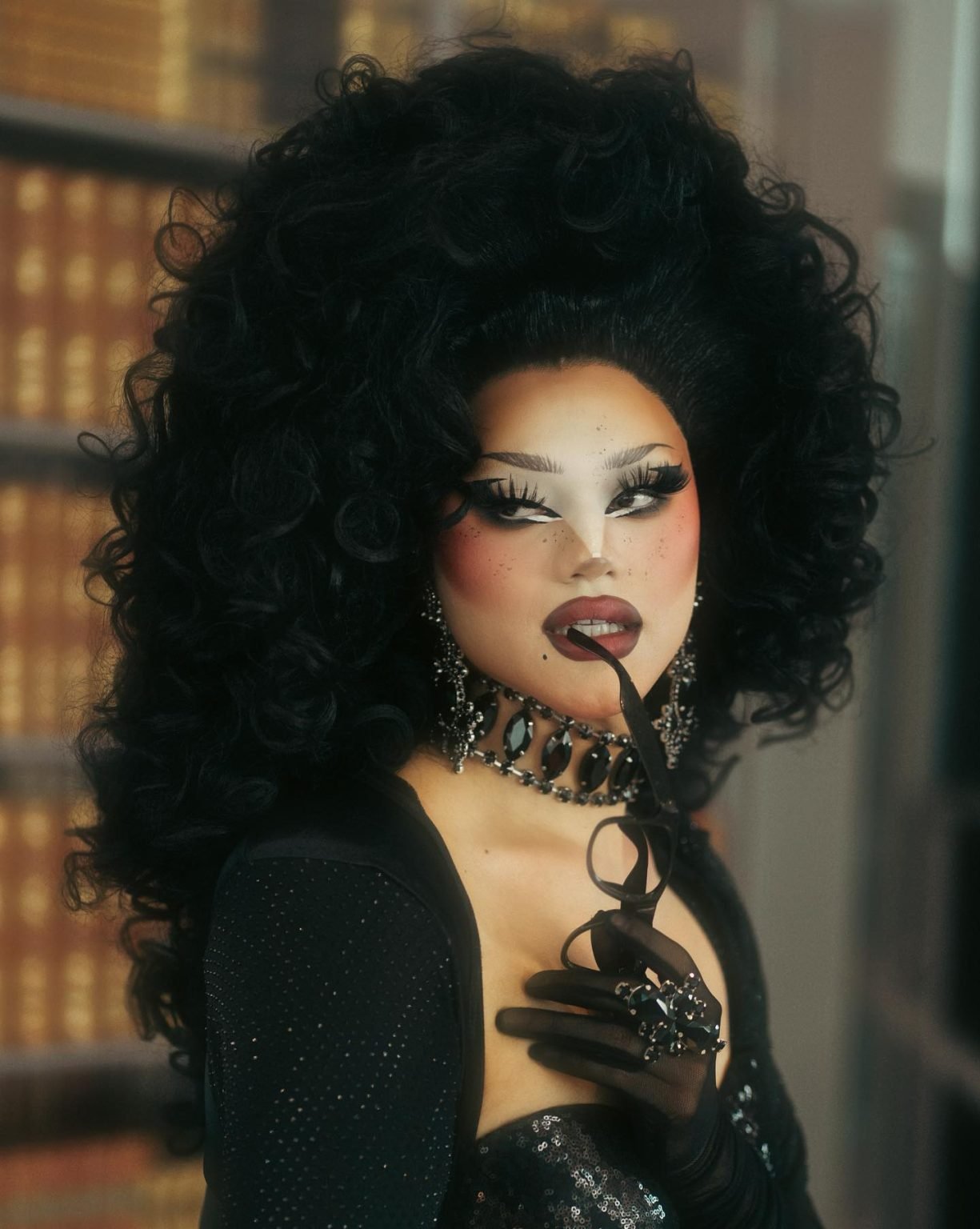 Drag Queen Hairstyles - 25 Fierce Drag Hair styling Ideas