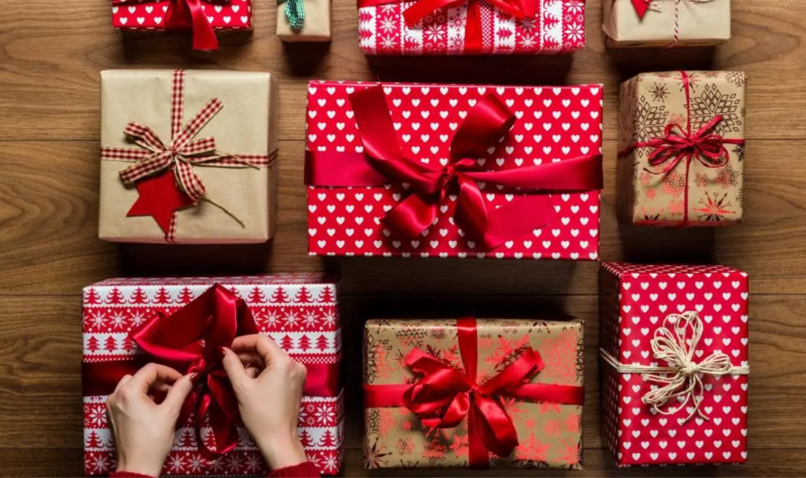 Christmas Gift Ideas For Mom & Dad - 30 Heartwarming Ideas