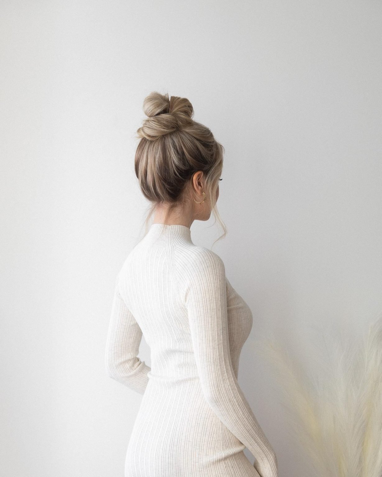 Bun Updo Ideas - 21 Amazing Styling Ideas For Adorable look