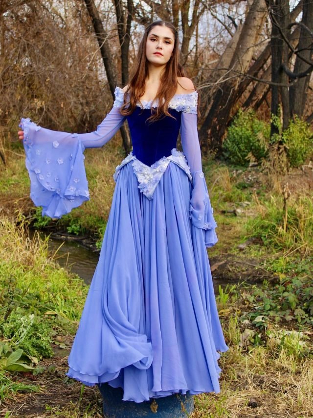 7 Dresses Ideas Inspired by Alexandra Sorenson - Top Beauty Magazines