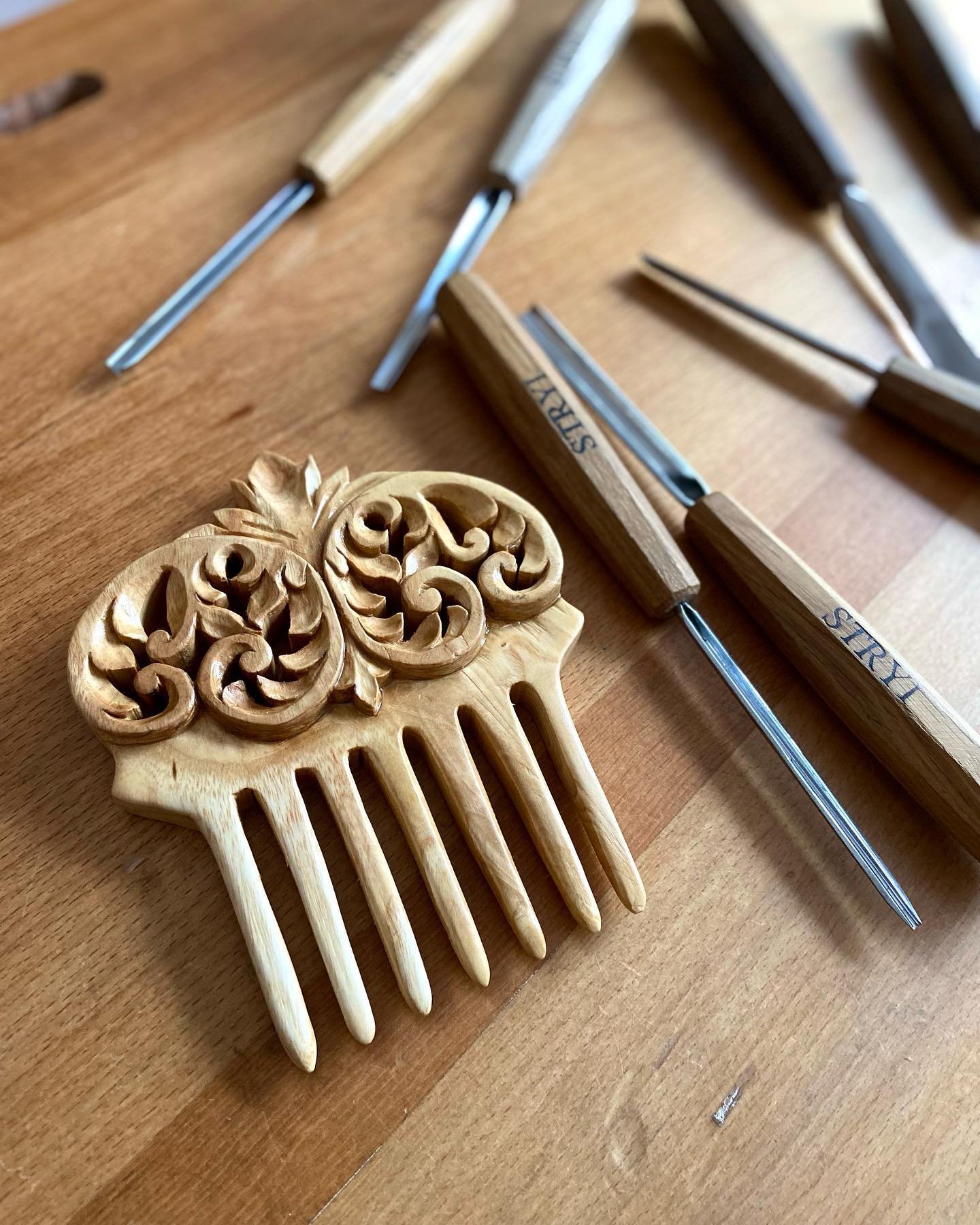 Benefits of Wooden Comb - 12 Amazing Advantages to Lure you