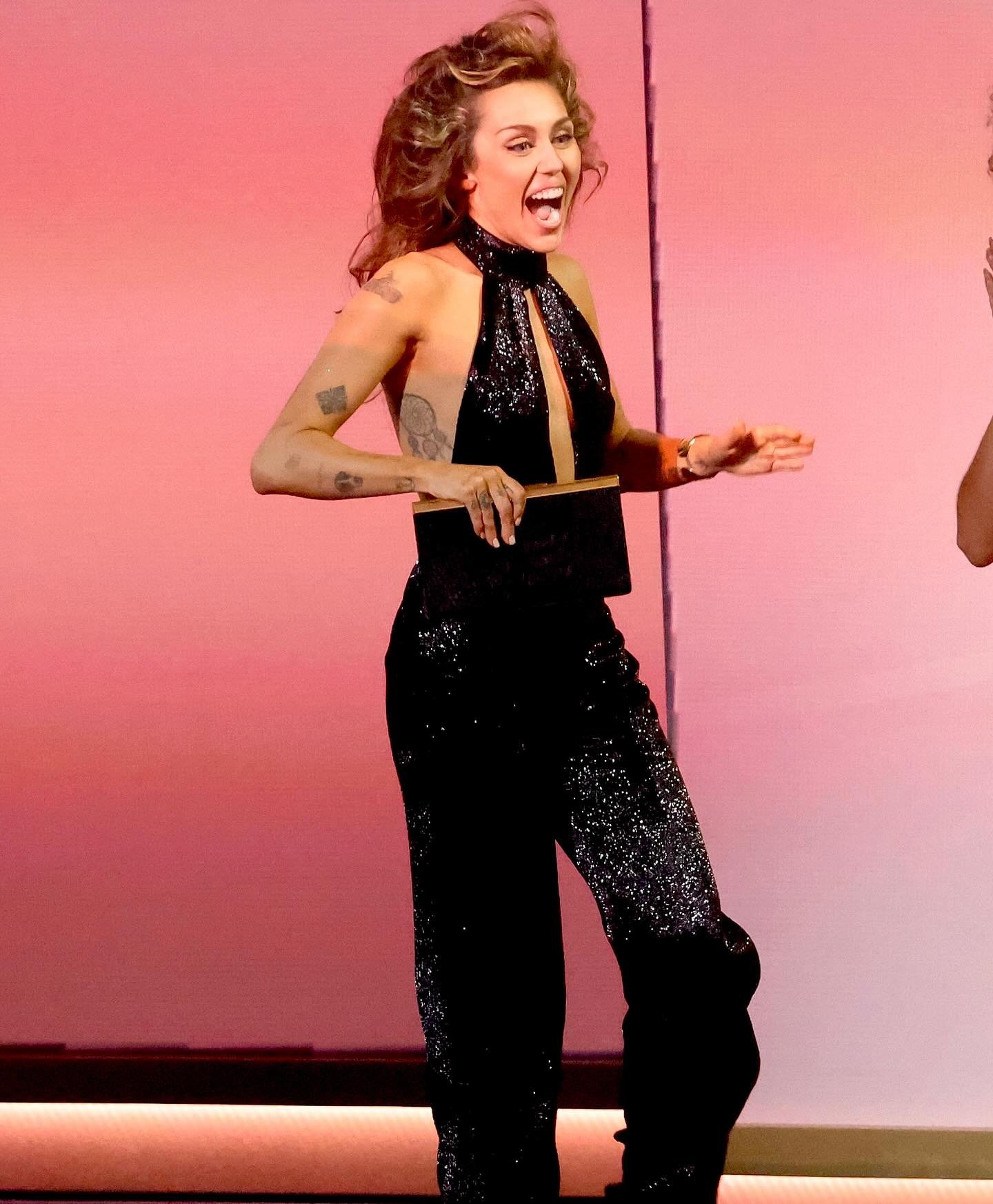 2024 Grammy Outfits: Best Dressed Celebrities