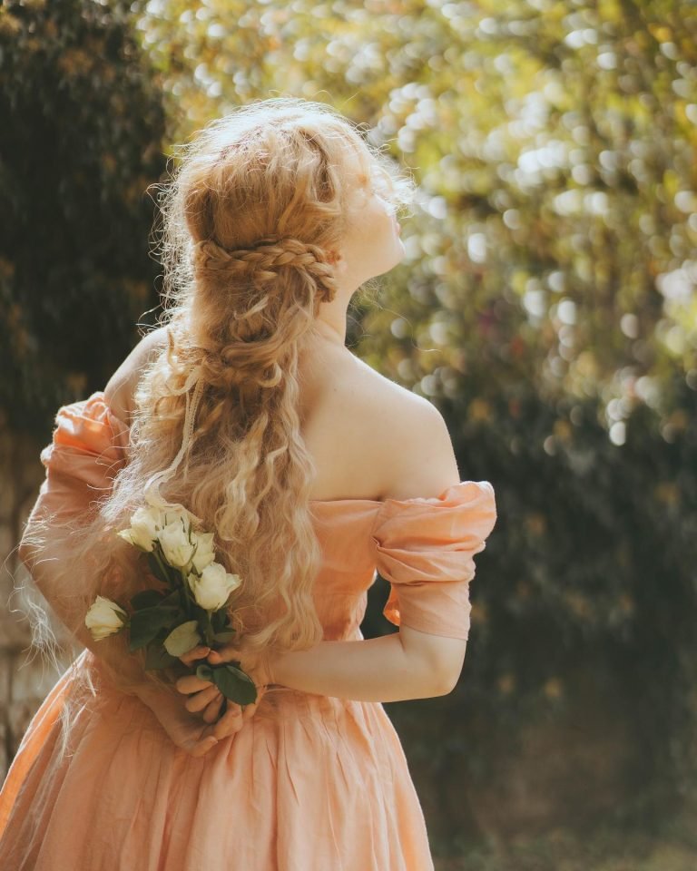 32 Fairycore Hairstyles for Ethereal Beauty: Amazing Ideas