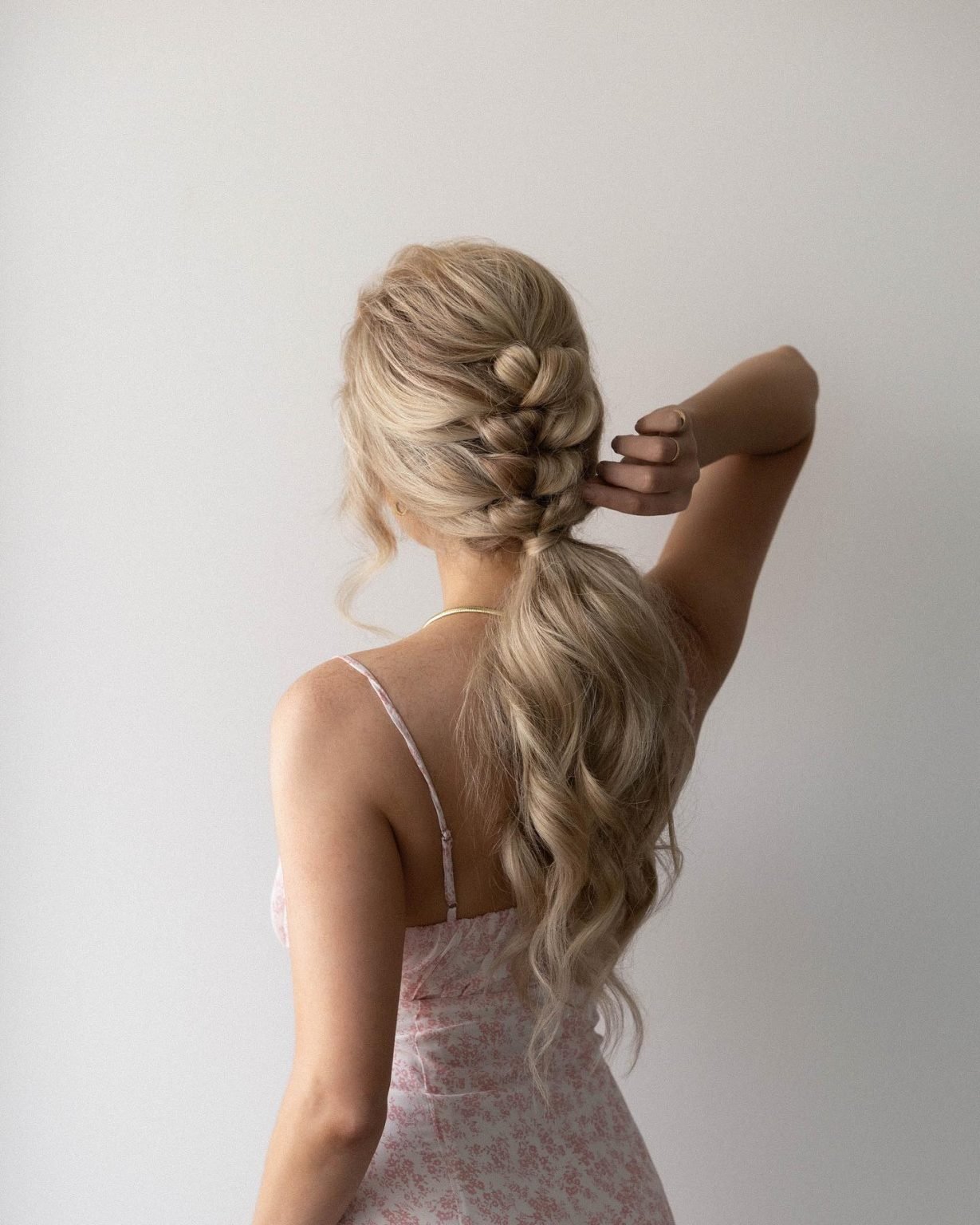 30 Amazing Looks for the Clean Girl Aesthetic Hairstyles