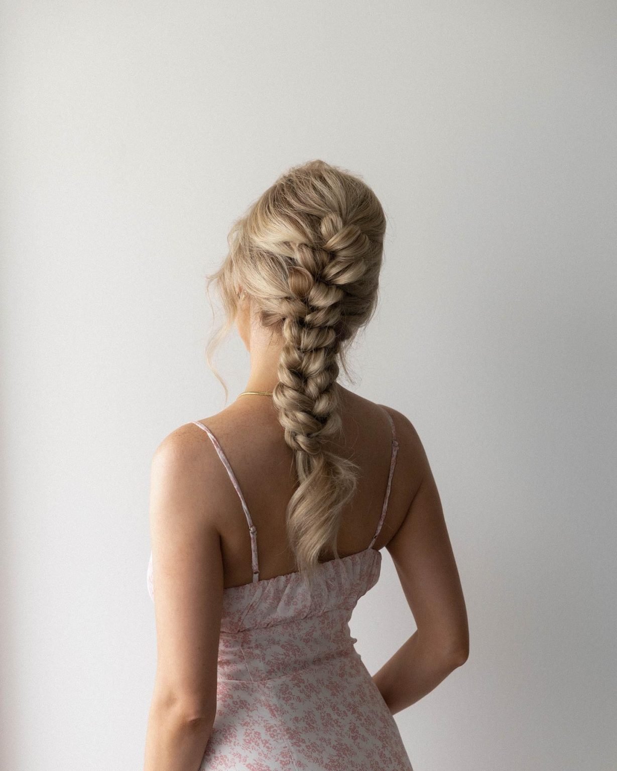 30 Amazing Looks for the Clean Girl Aesthetic Hairstyles