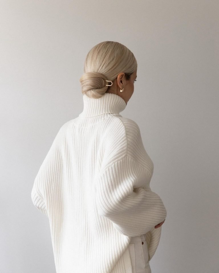 30 Amazing Looks for the Clean Girl Aesthetic Hairstyles