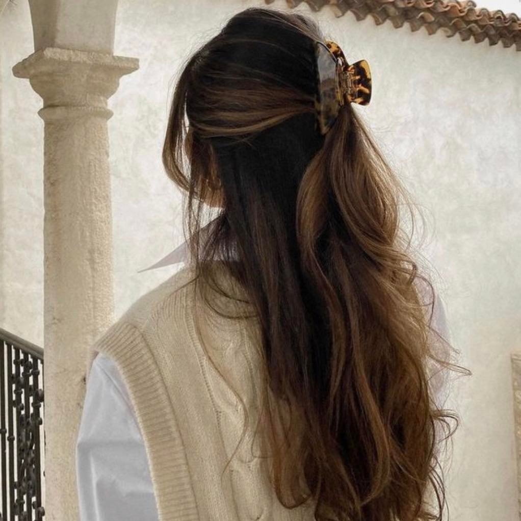 Old Money Hairstyles: 20 Sophisticated Hair-styling Ideas